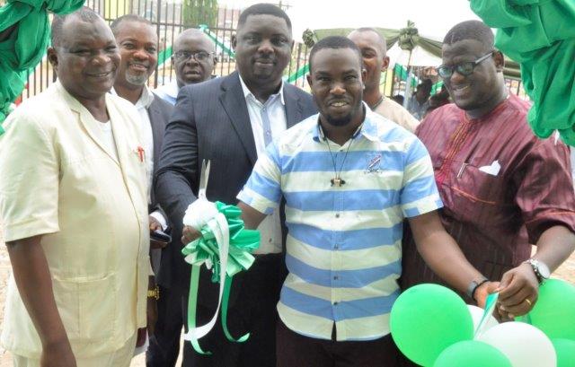 Globacom Opens New Outlet In Auchi, Receives Numerous Customers ...