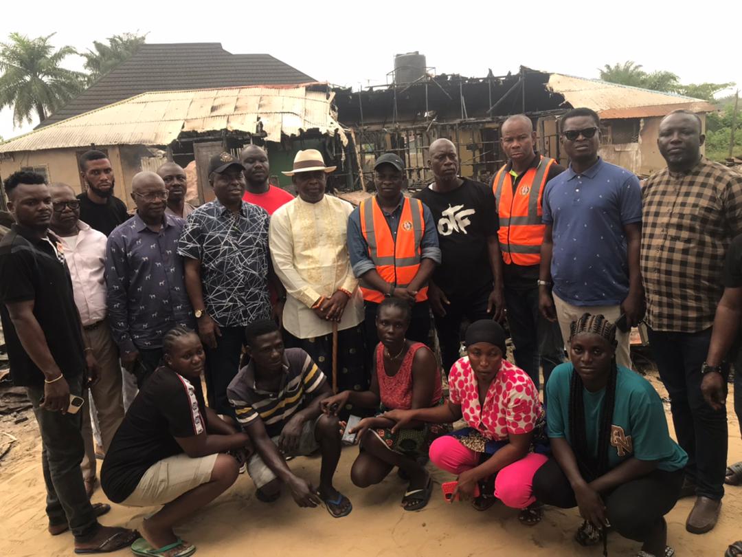 Etacherure Consoles Victims Of Fire Disaster At Aja-Botosan (Escravos ...